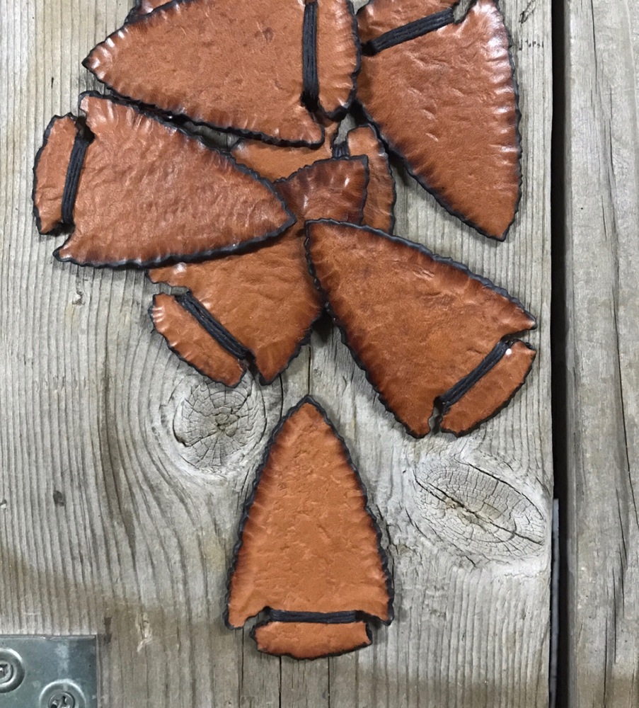 Leather Arrowhead (Version 1) - Morale Patch Database